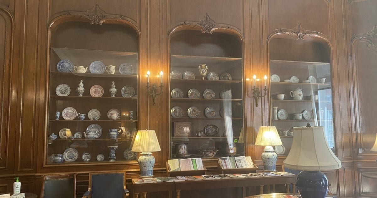 NYC's Oldest Library on East 79th Street: A Historical Bombshell ...